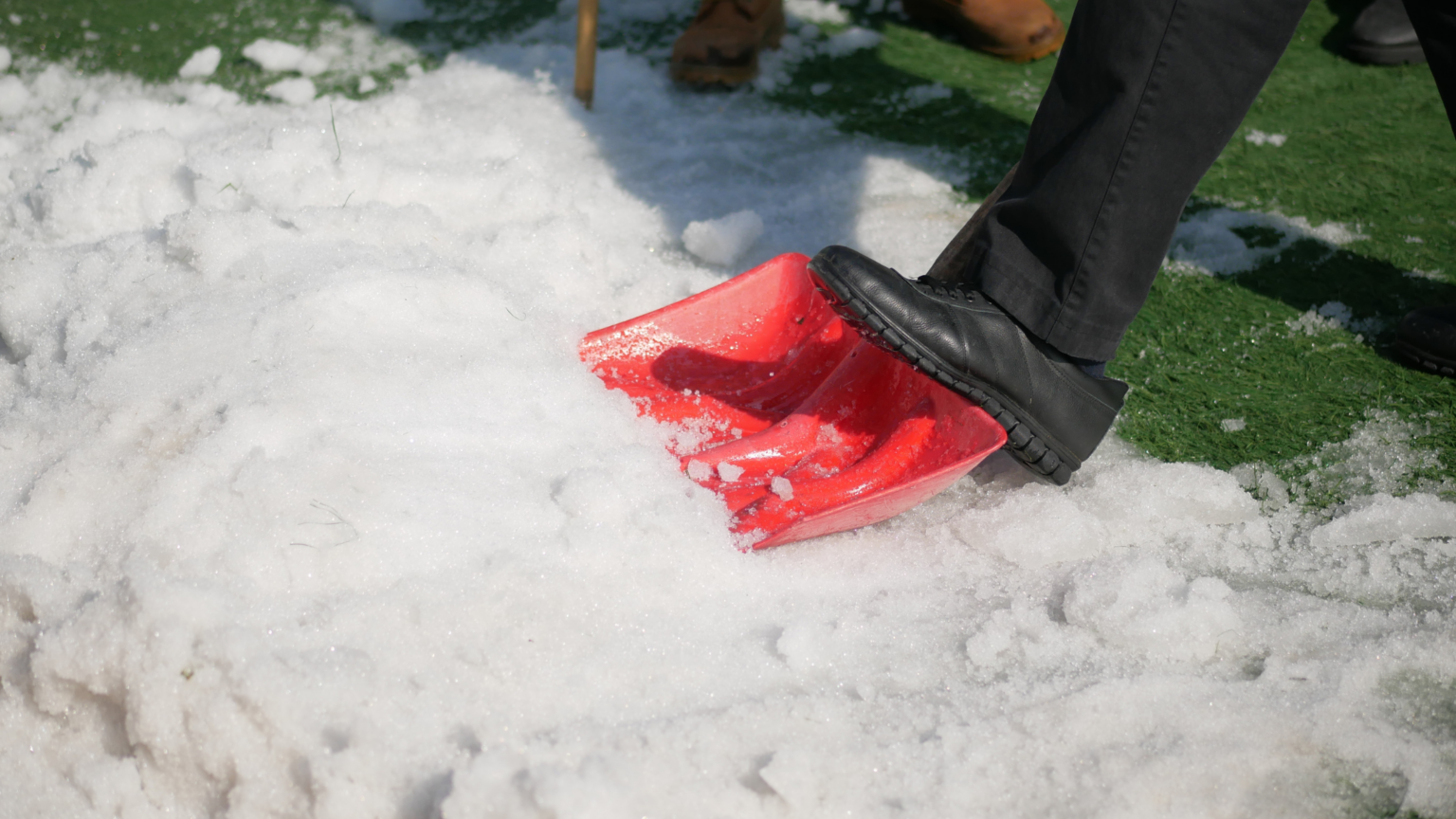 What Temperature Does Snow Melt? Comparing Calcium Chloride, Magnesium ...